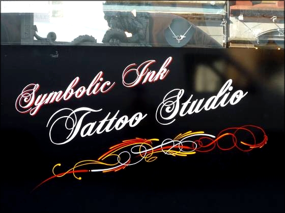 Pinstriping.no / Gallery / Lettering and Sign Writing
